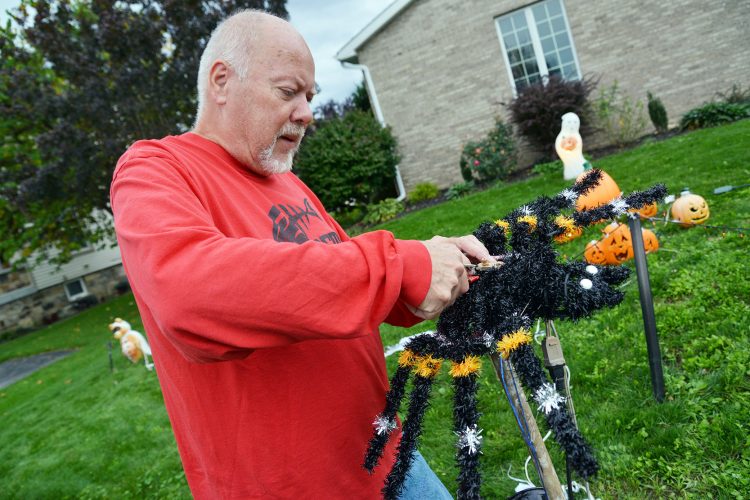 Spooky maintenance | News, Sports, Jobs - Altoona Mirror